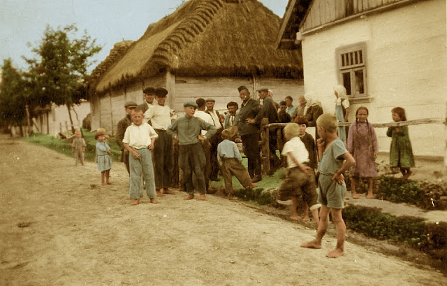 Life During World War II – 28 Stunning Colorized Pictures of Children ...