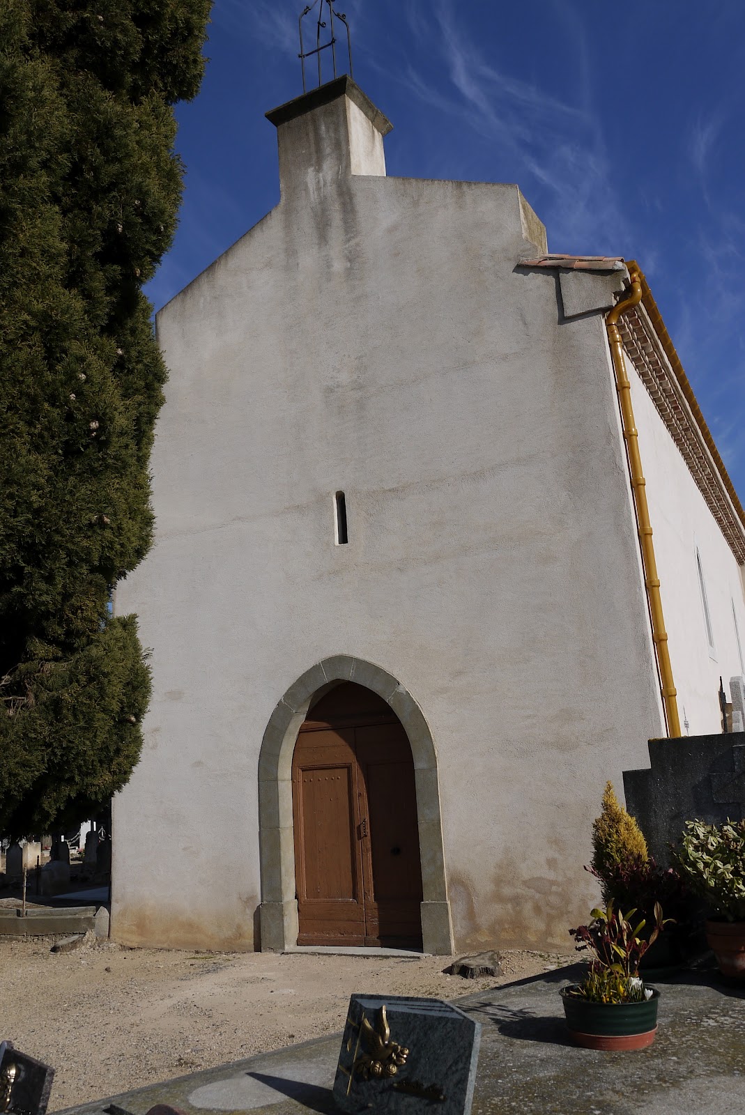 Dans un village français - Oupia, 2012: Oupia - Département de l ...