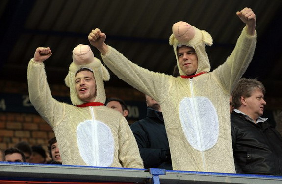 Pic of the day: Footie fan in lambs costume | inside World Soccer