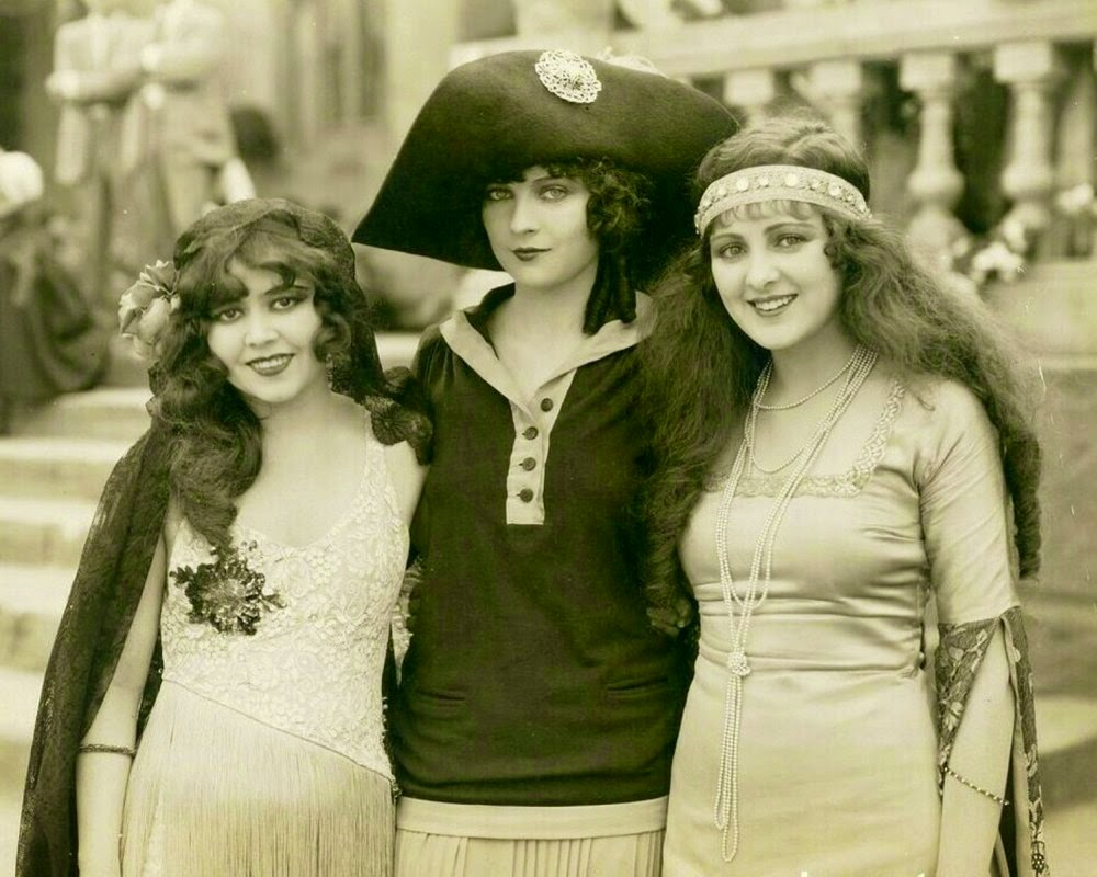 monteverdelegge: "Vivi giorno per giorno, ora per ora. Poiché nulla ci ...