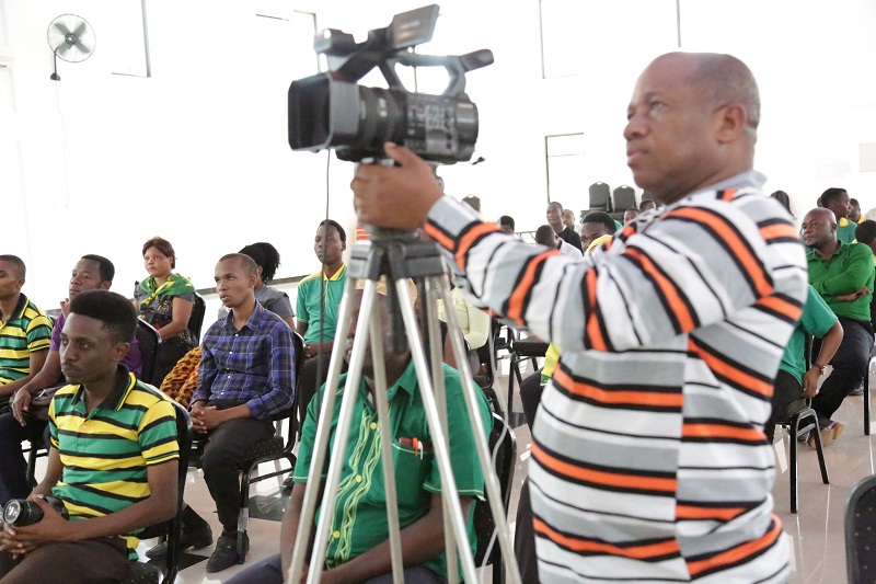 MANGULA AONGOZA SEMINA YA MIAKA 41 YA CCM KWA VIJANA WA VYUO NA VYUO ...