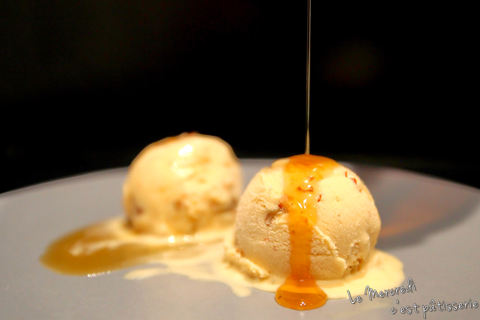 Crème glacée au sirop d'érable et noix de pécan