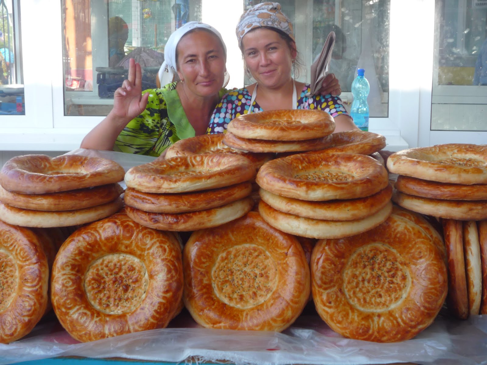 KL Glasgow Overland: Uzbek Non and other Uzbek food we tried