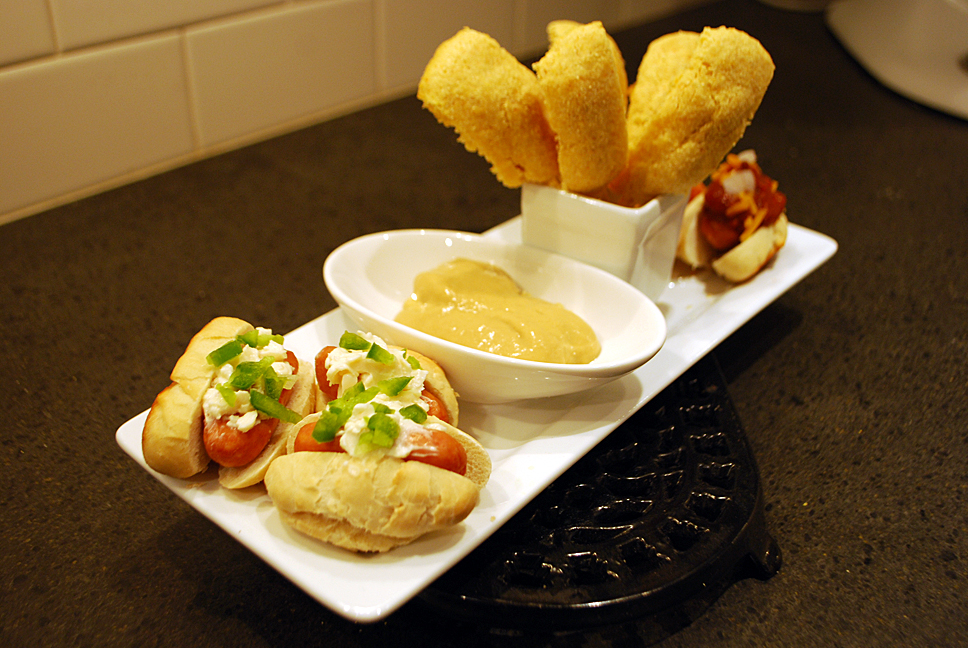 Tarte and Parcel: Haute Dogs... Finger Food Style