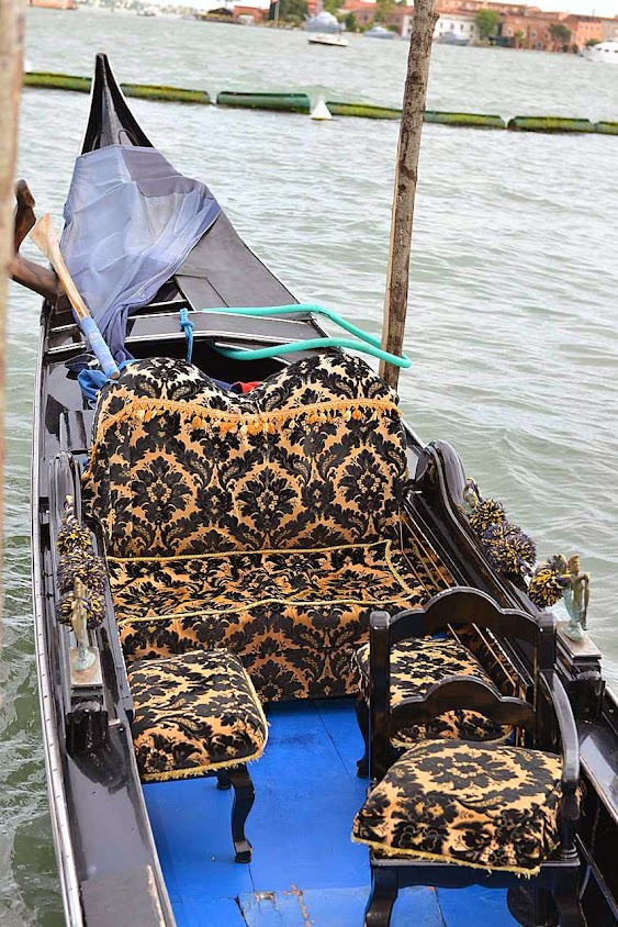 A cidade medieval: Gôndolas: um meio de transporte original herdado da ...