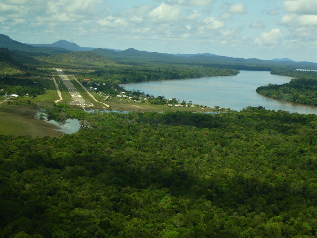 estado amazonas: (ubicación , relieve y geografía )