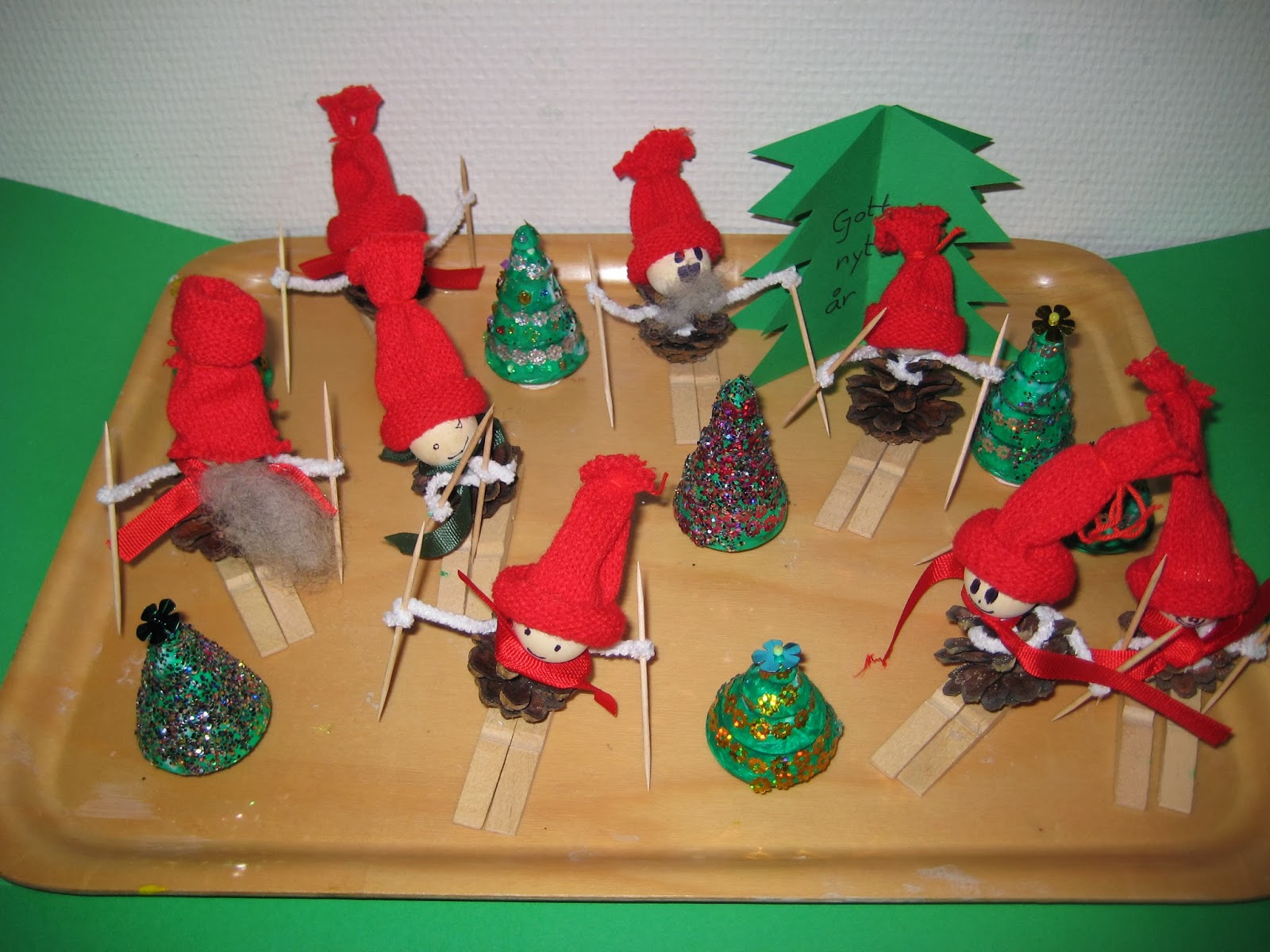 Fotskäls förskoleklass: Julpyssel med faddergrupperna