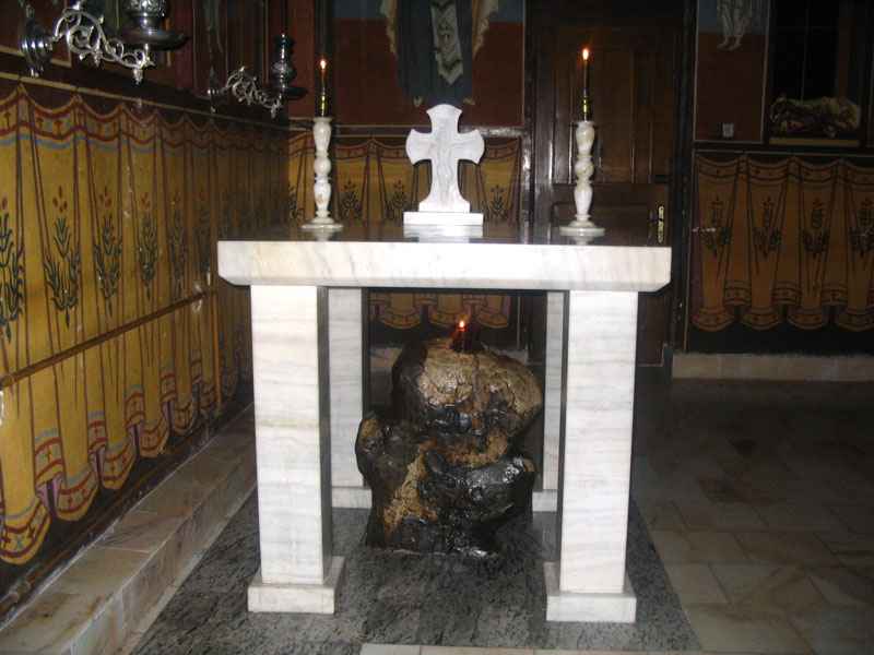 Vacanța esoterică: Crucea miraculoasa de la Manastirea Dervent