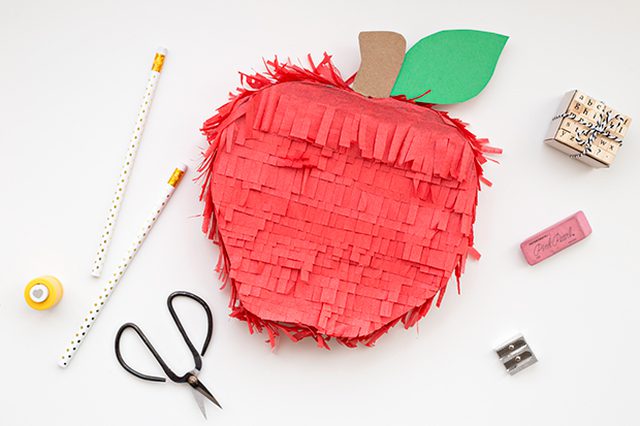 septima pagina: DIY: Celebra la vuelta al cole con una piñata
