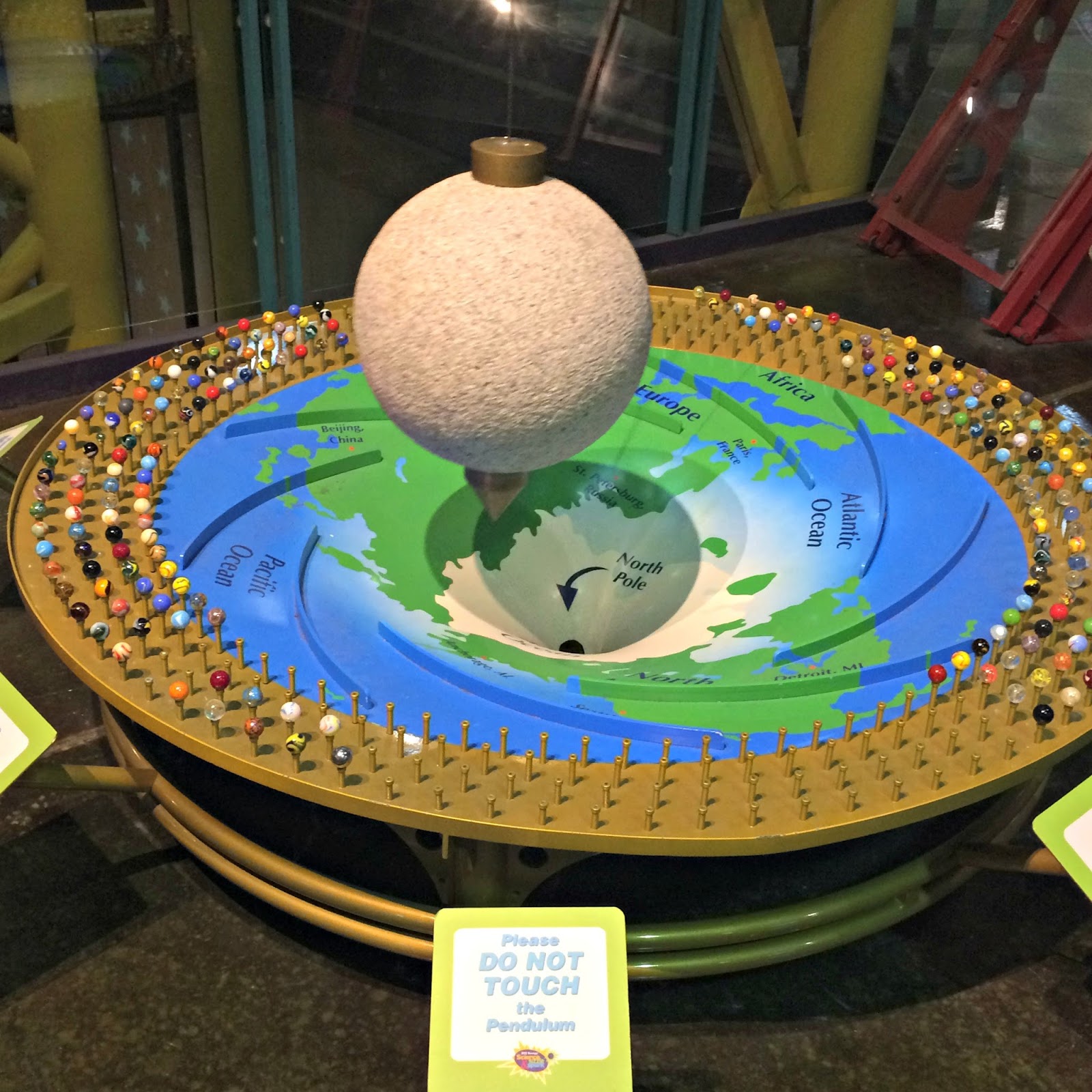 A GEEK DADDY: A visit to the Michigan Science Center