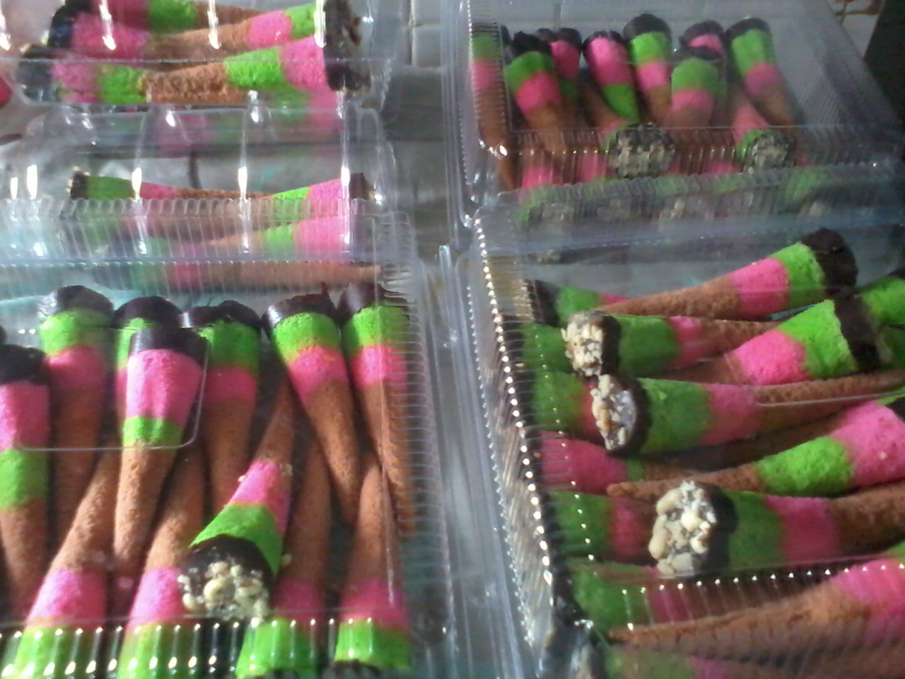 Twins Cupcakes and Dessert: apam ice cream cornetto ;)