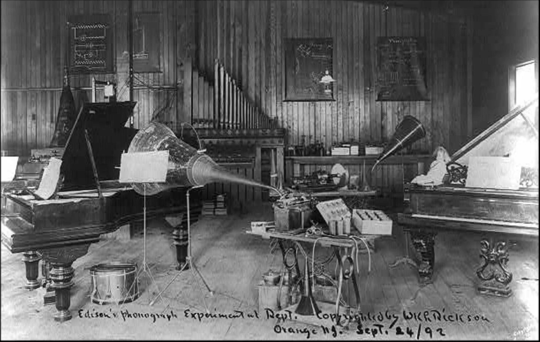 R. S. Baker's antique record blog: Studying Studio pictures