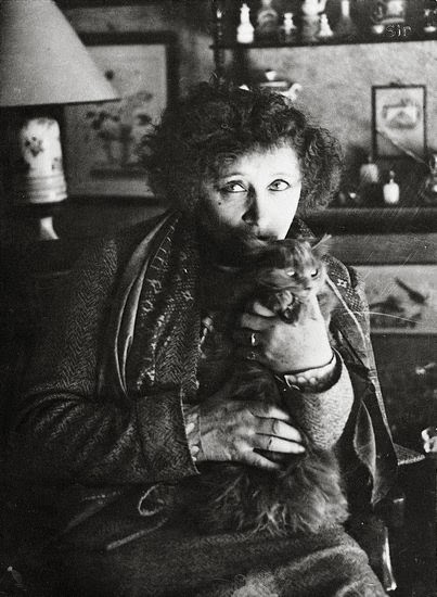 Memory Green / Emlékvirágzás: Colette (28 January 1873 – 3 August 1954)