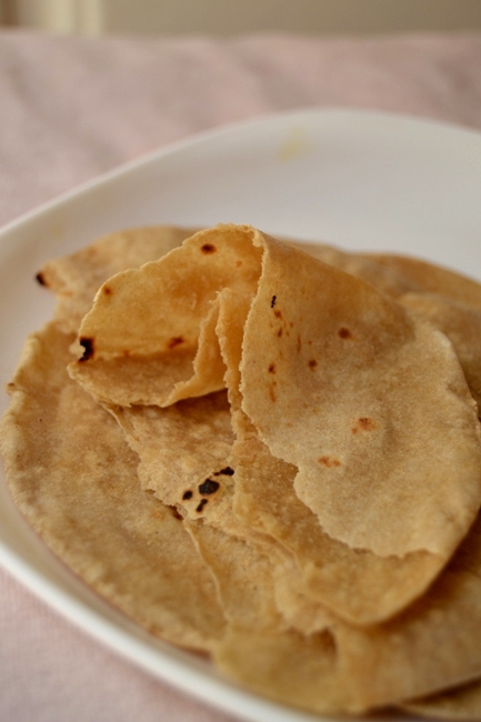 Vaniensamayalarai: Fulka Roti / Soft Phulaka / Puffed Roti