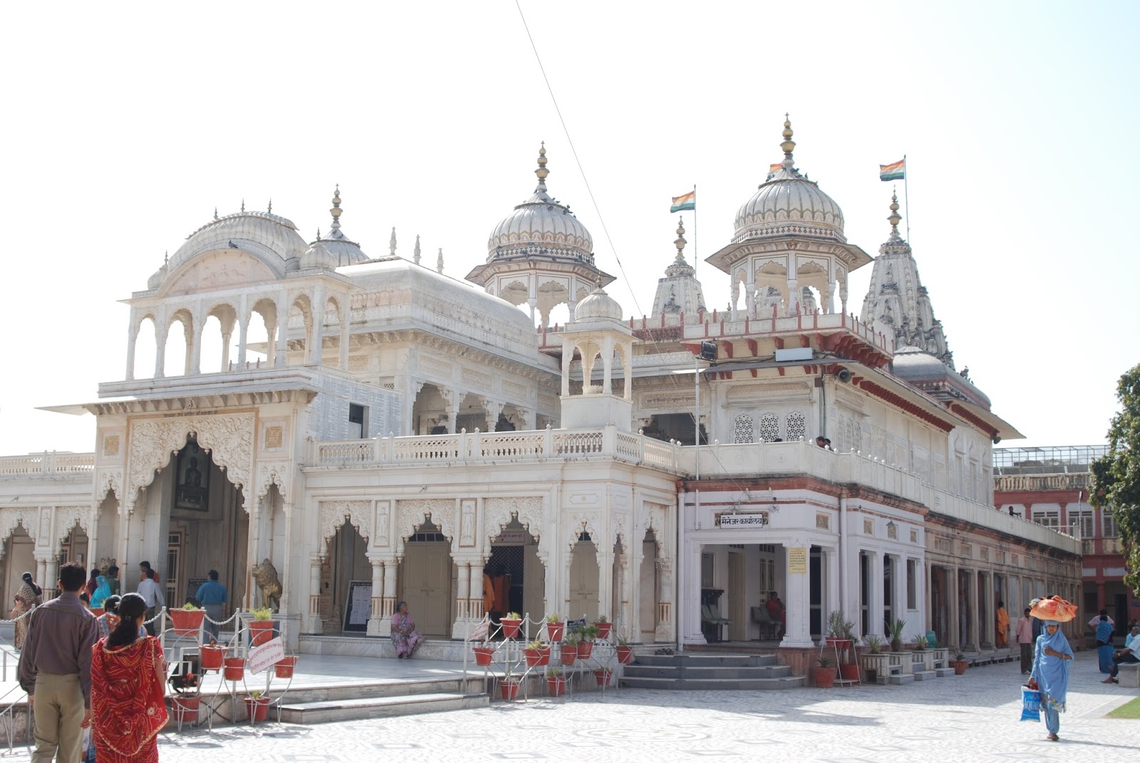 India - a Tourists paradise: Jain Temple in Lahore, Pakistan