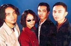 The PoOR TeaCHeR: Sejarah kumpulan Rock EXISTS