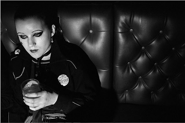 A Rebellion of Youth: 25 Amazing Black and White Photographs Depict the ...