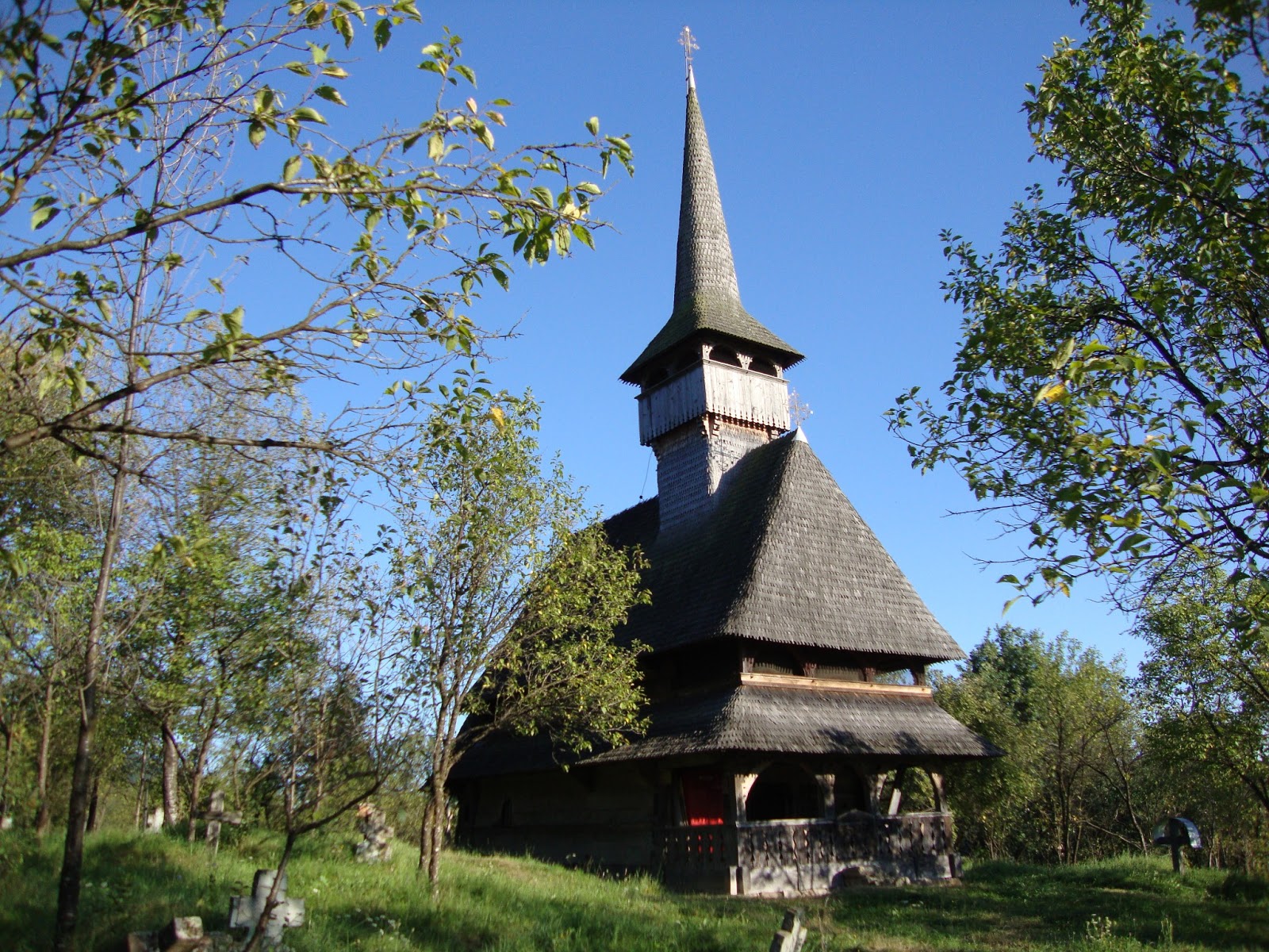 TUDOR PHOTO BLOG: Maramures,Romania - Biserica de Lemn din Barsana (UNESCO)