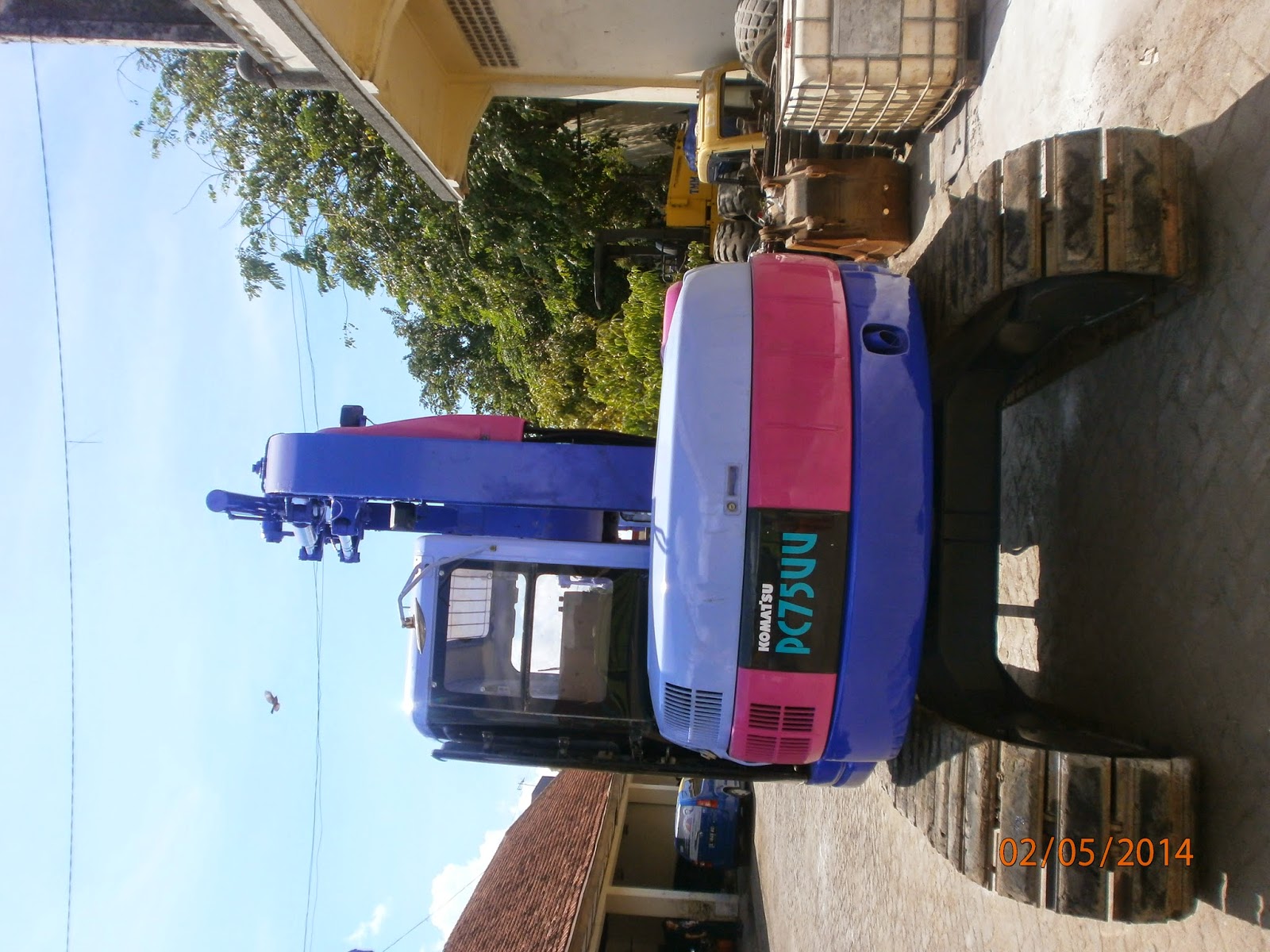 Excavator PC 75 UU - 2 Tahun 2014 ~ Toko Alat Berat Surabaya