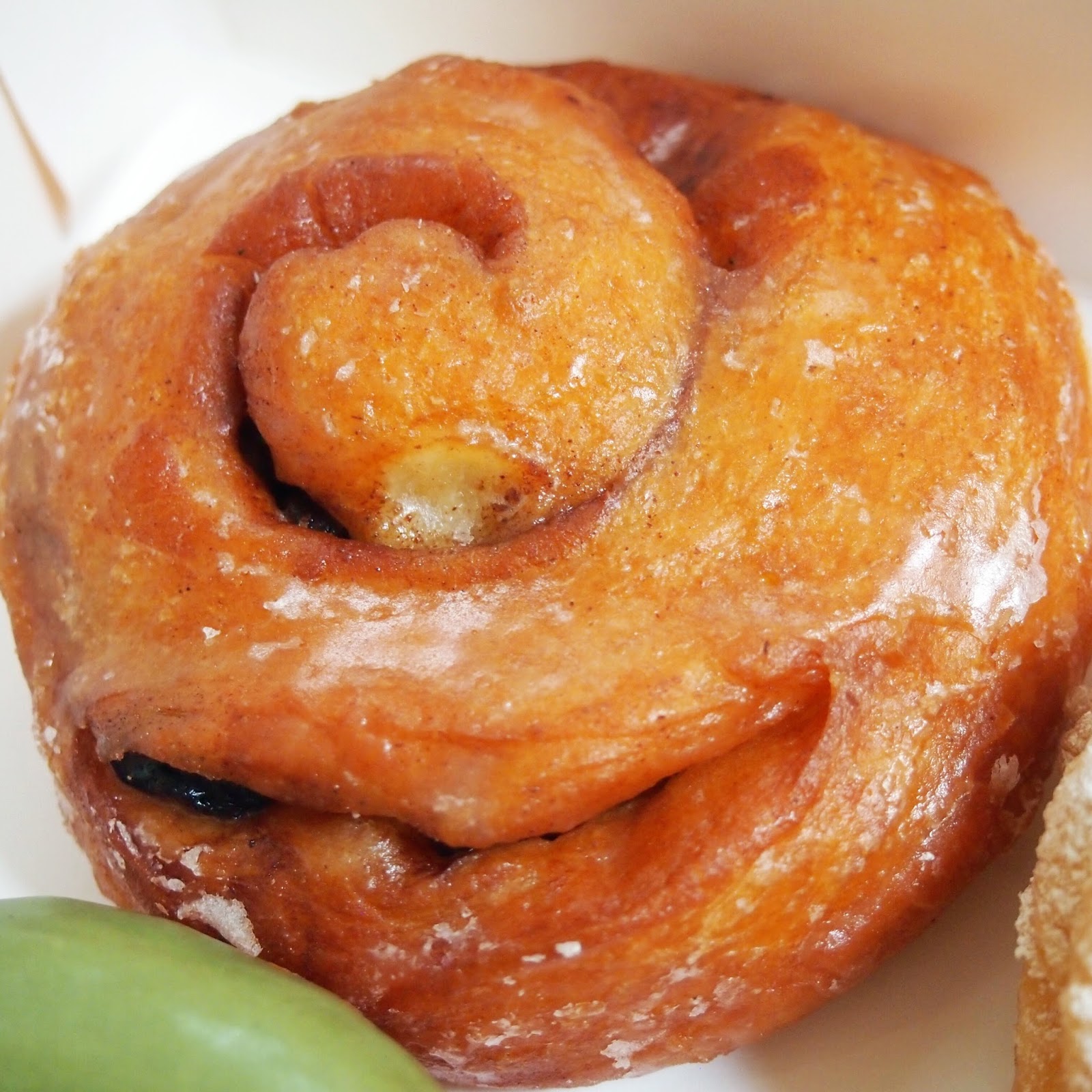 Kuliner Indonesia: WELCOME TO INDONESIA MISTER DONUT