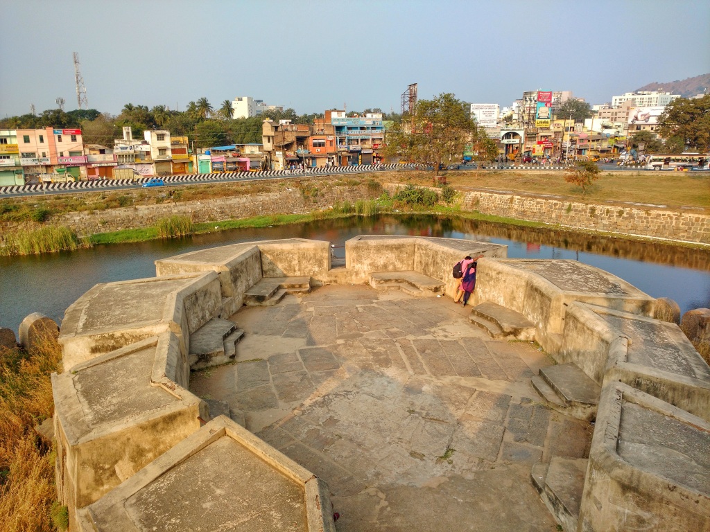 Tamilnadu Tourism: Vellore Fort, Vellore