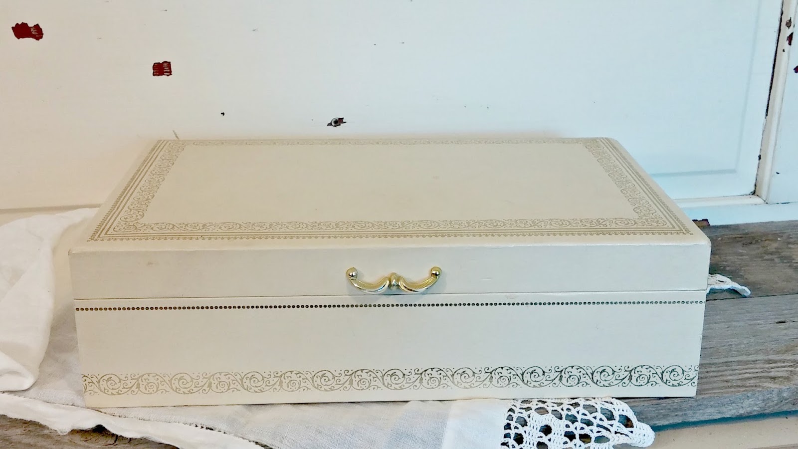 Treasure Trove Tuesday - This Week's Thrifting Finds - Little Vintage ...