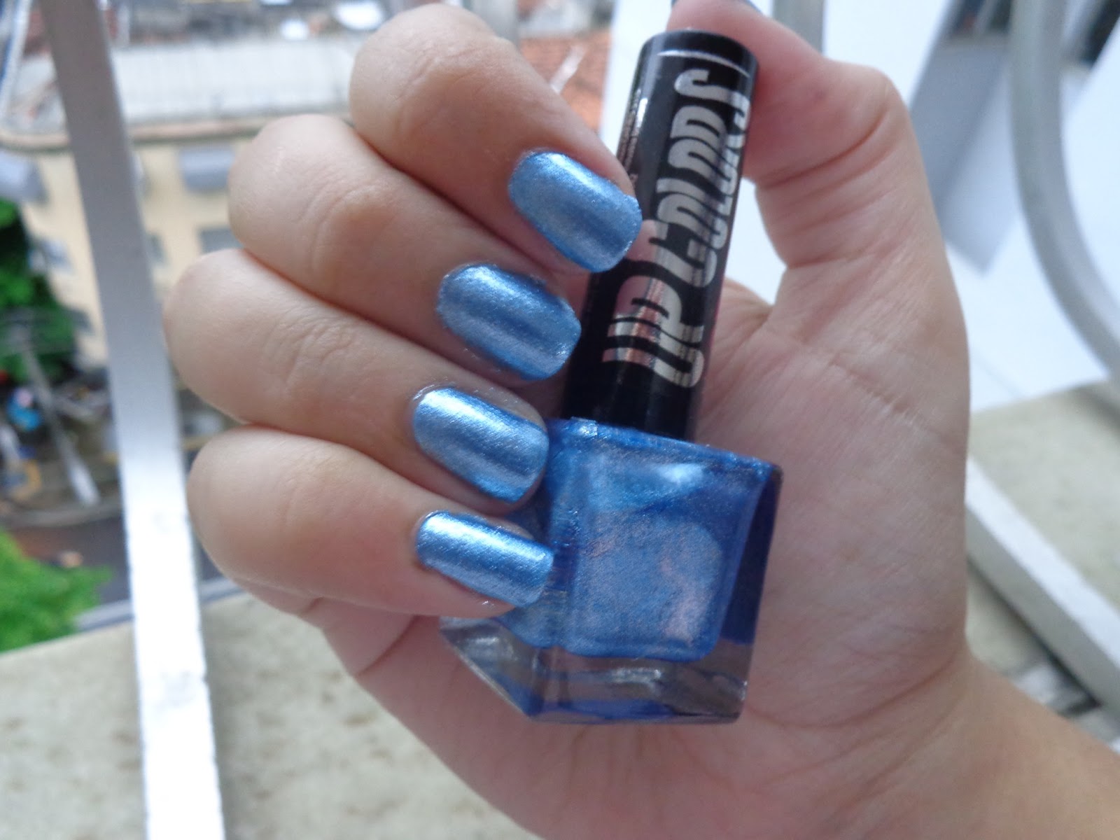 Esmaltismo: Azul, da Up Colors - Cromado Cor de Céu!
