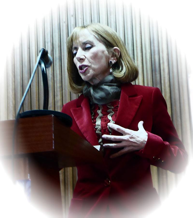 DOS ORILLAS UN MAR: LEONOR MERINO