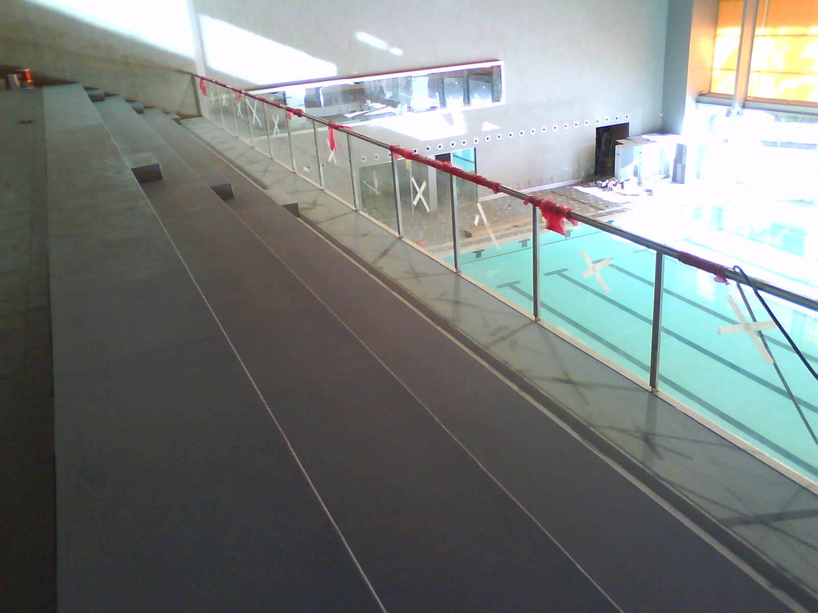 El Blog de los Pavimentos Ligeros: Revestimiento de gradas con caucho