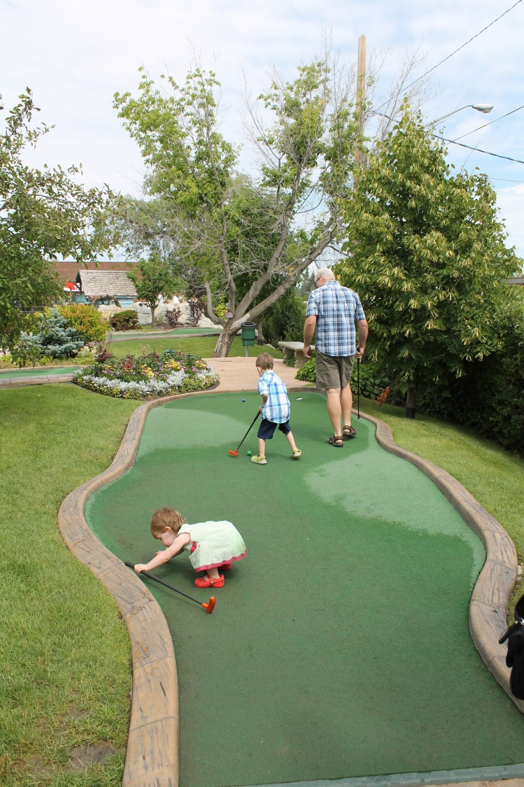 The Funniest Game Of Mini Golf Ever!!!