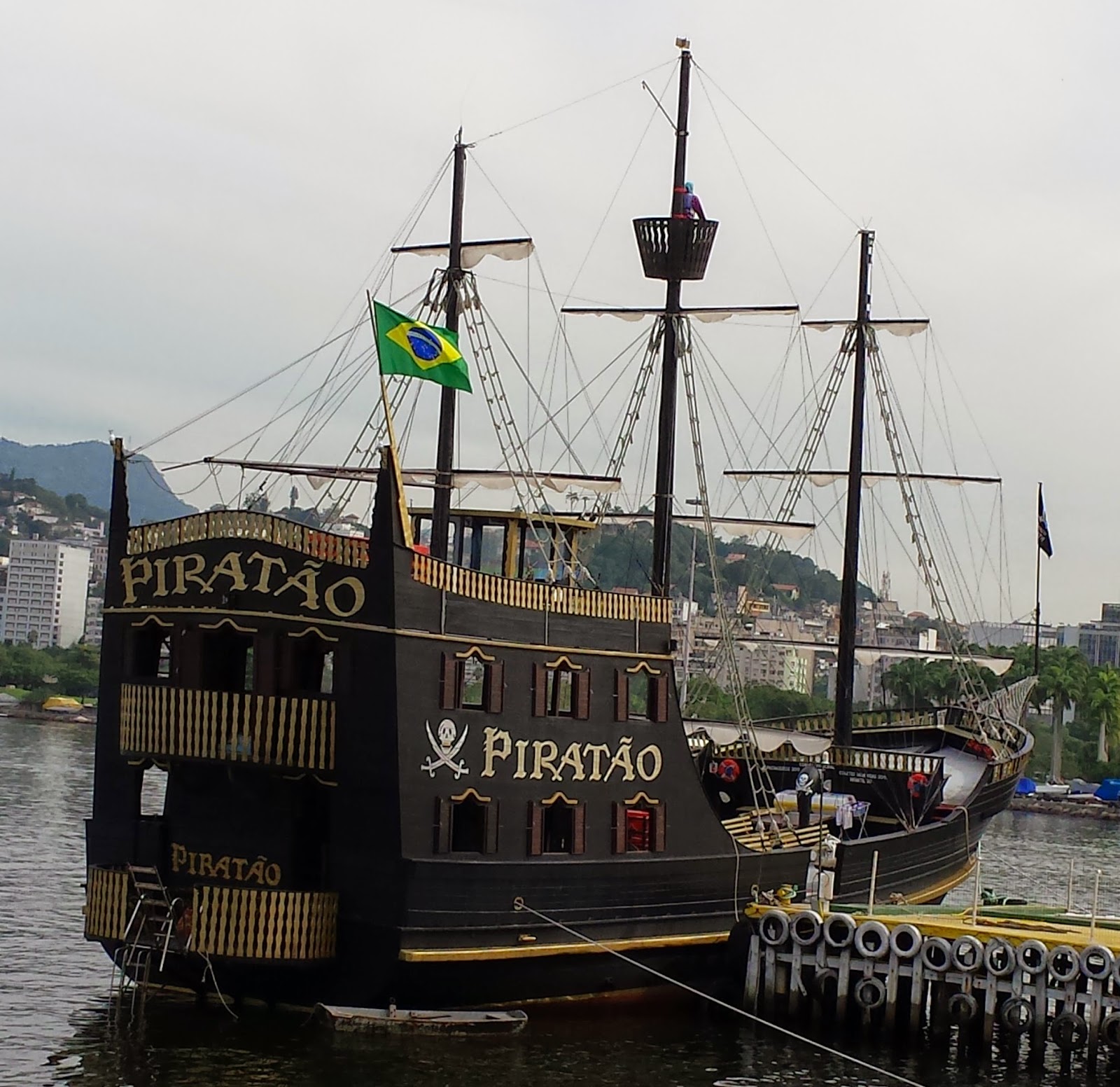 BLOG DE TURISMO E EVENTOS DO JORNALISTA ARNALDO MOREIRA: BARCO "PIRATÃO ...