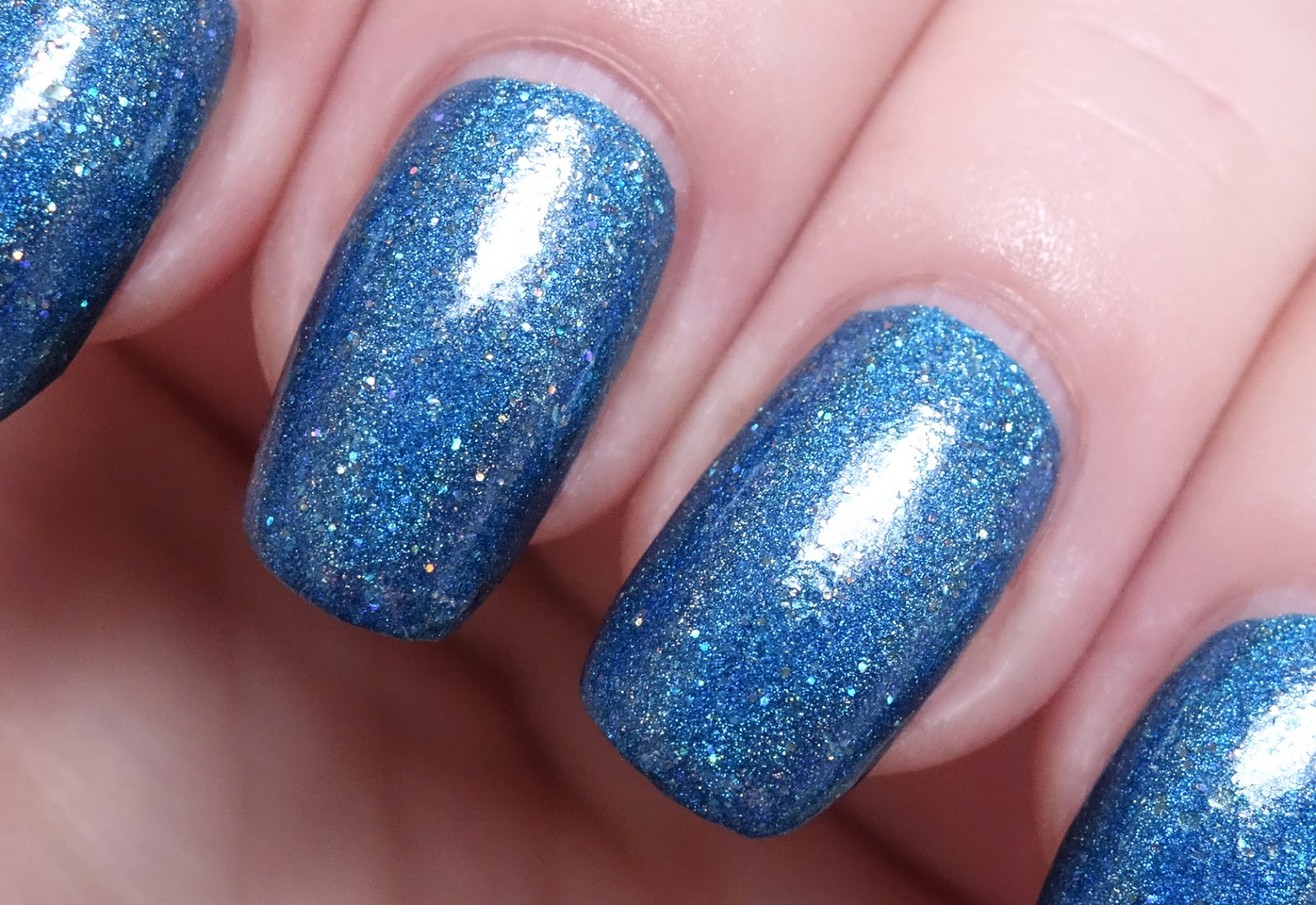Lacquer Slacker Liz: Glisten & Glow Diving with Mermaids