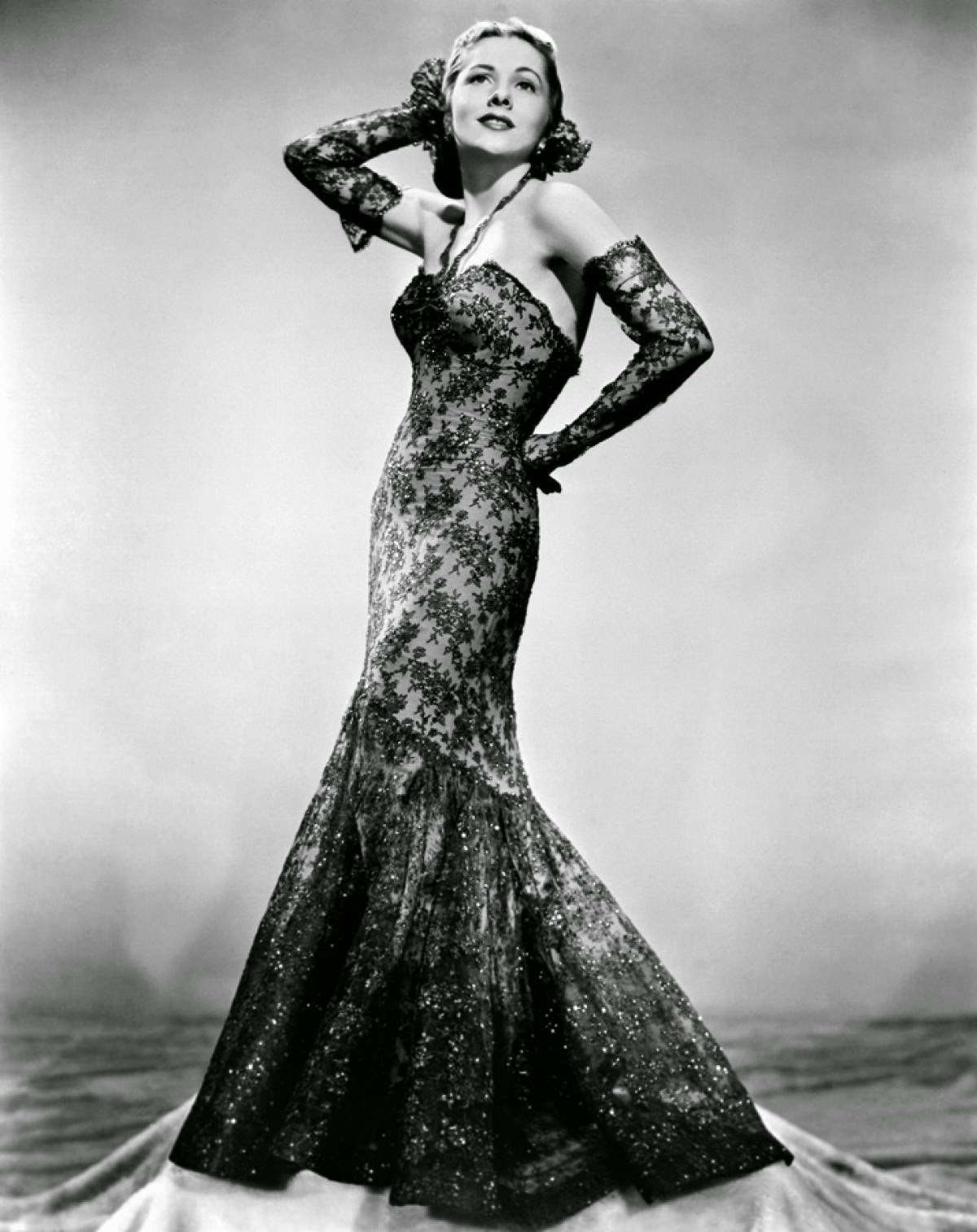 It's The Pictures That Got Small ...: THE MONDAY GLAMOUR 15!