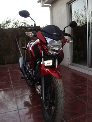 Honda CB 150 Invicta