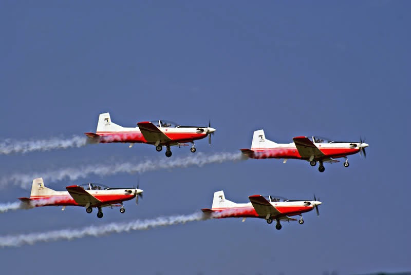 DEFENSE STUDIES: PLTB1 Tambah 5 Pesawat Pilatus PC-7 MK II