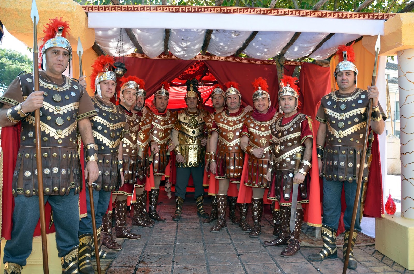VILLENA CUÉNTAME: 2013/2014 PROGRAMA DE ACTOS DE LA AGRUPACIÓN DE FIESTAS DE NAVIDAD Y REYES DE ...