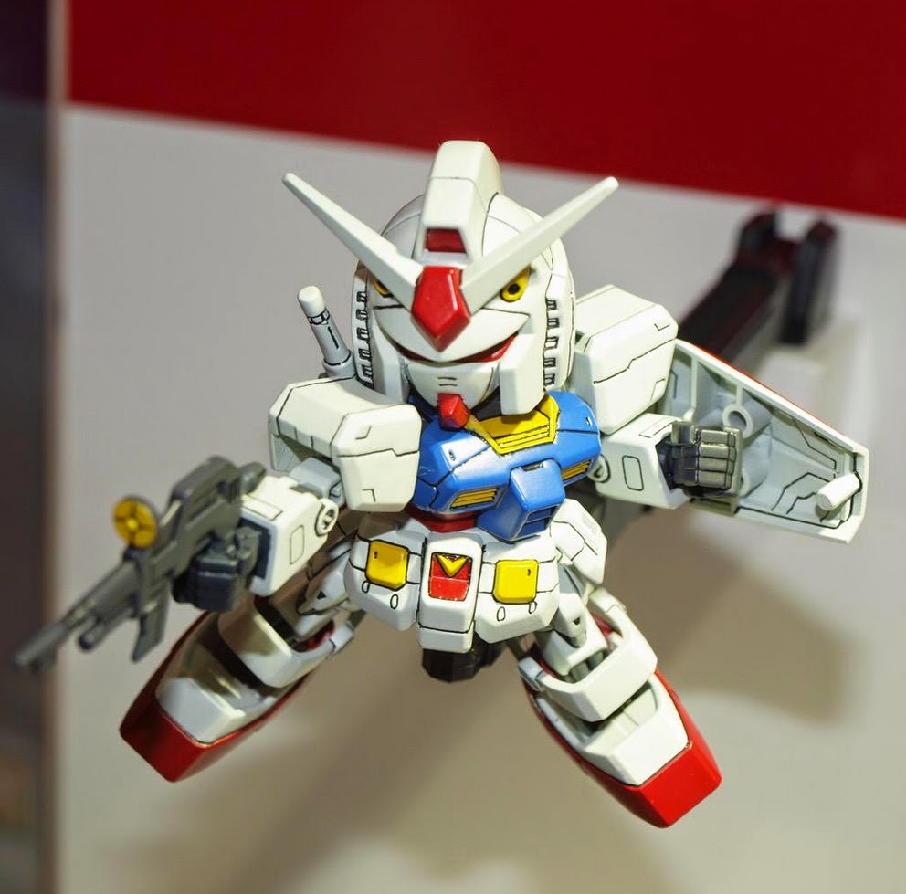 Gundam Family: SD Gundam EX-STANDARD : RX-78-2 Gundam On Display ...