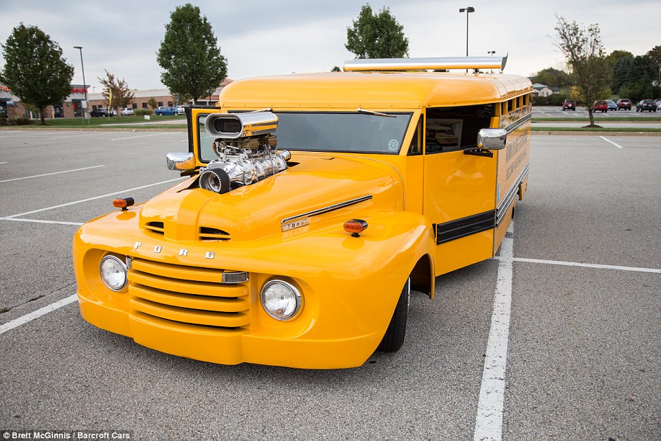 MUSCLE CAR COLLECTION : Old School Bus Hot Rod Modified