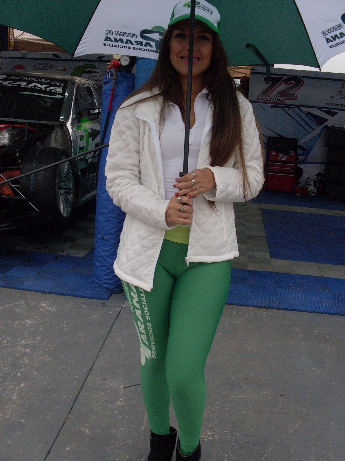 LAS PROMOTORAS DEL "TOP RACE" EN CHACO..!! - 100% FIERRO