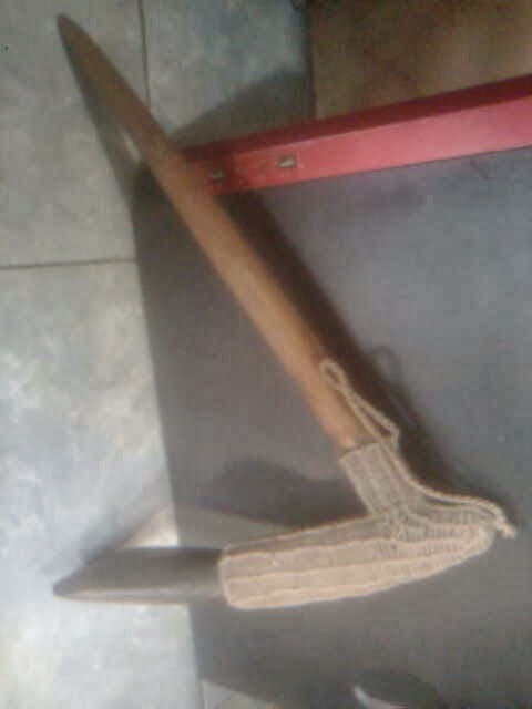 yogyakarta craft: Jual kapak batu purbakala dari papua