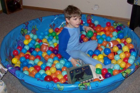 Adventures in Mommy-hood: Sensory Playroom: DIY Ball Pit