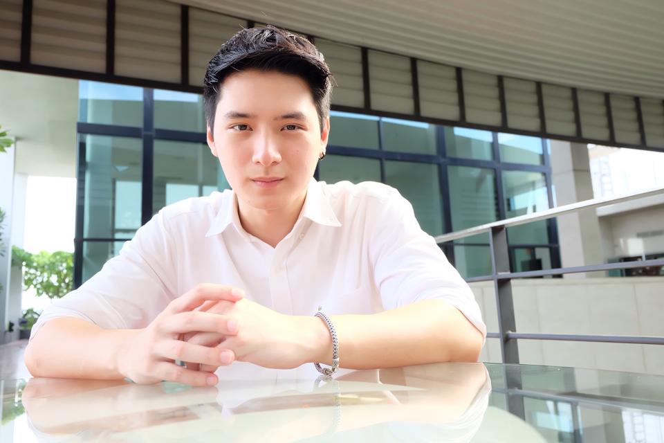 Biodata dan Fakta Krist Perawat Sangpotirat | BL Inspired