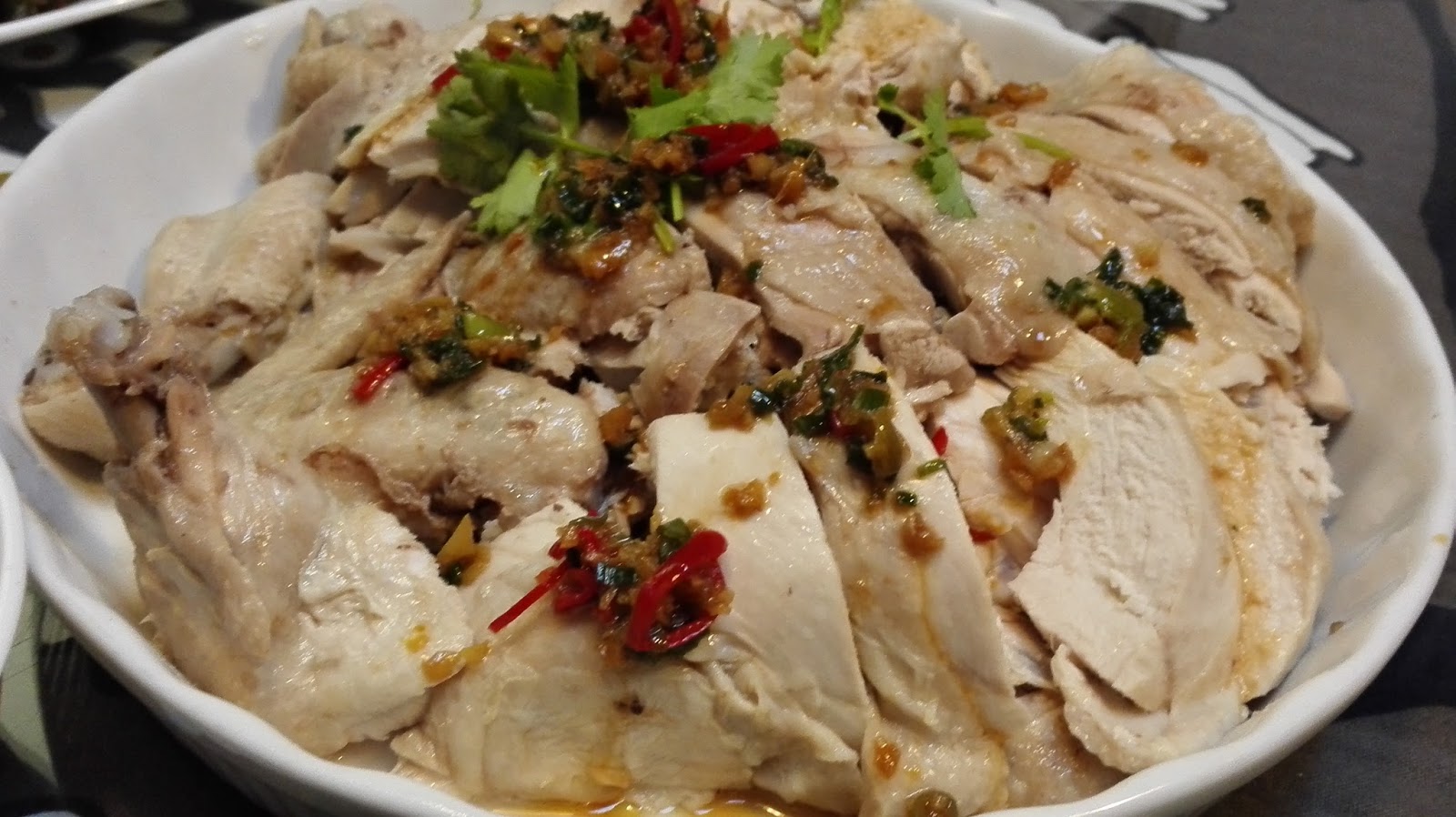 Pat's Kitchen Journal: Steamed Chicken with Garlic Sauce (Martin Yan)