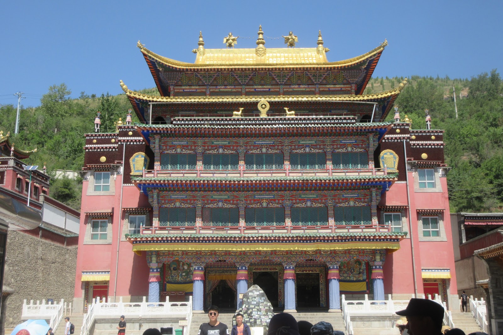 Experiencing Kindness at Ta'er Monastery, Xining - The Wandering Juan