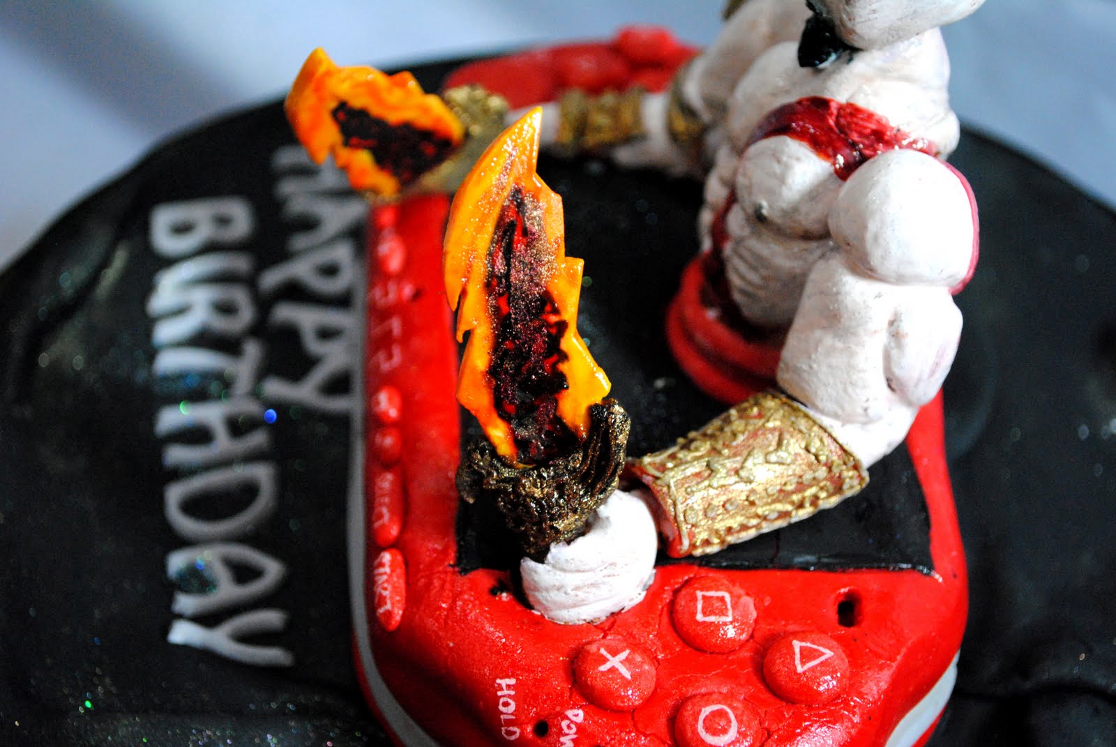 LOLcake: Red PSP Cake with Kratos The God Of War