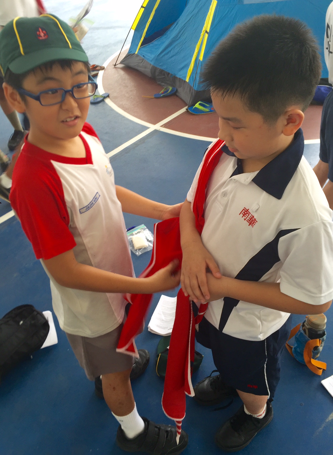 Combined Unit Cub Scout Camp 2-4 Jun 2016: First Aid: Bandaging