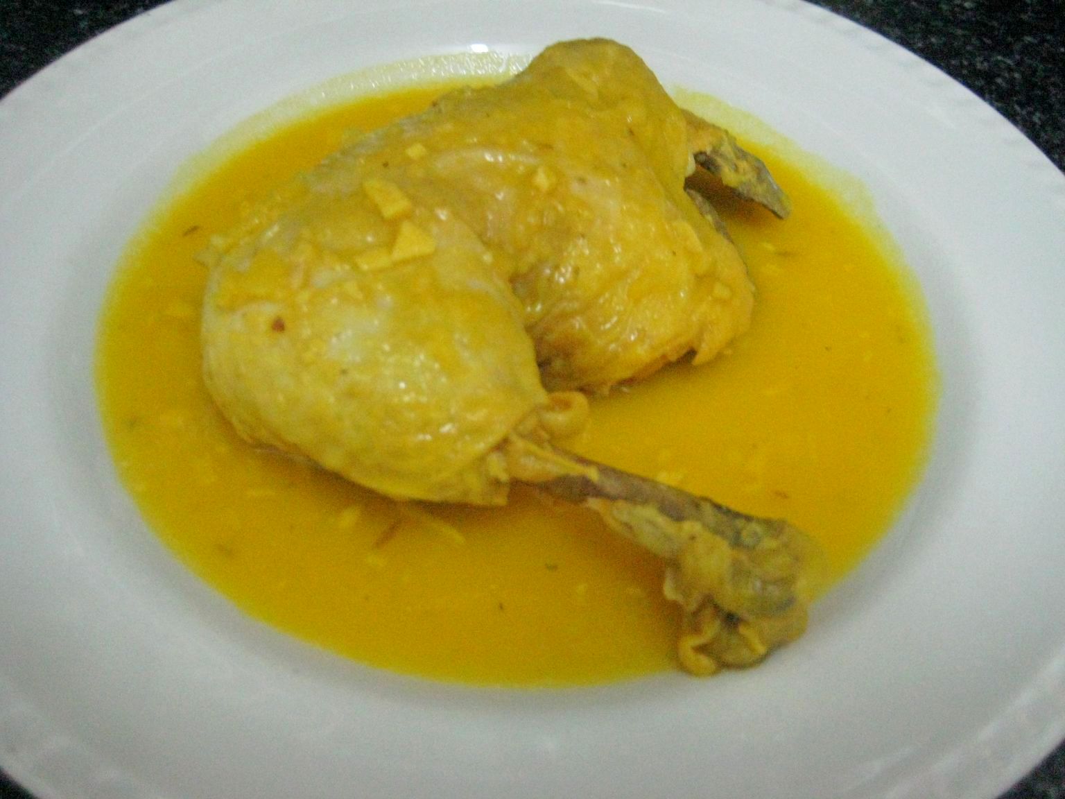 LAS RECETAS DE MAMA ROSA: Pollo guisado en amarillo