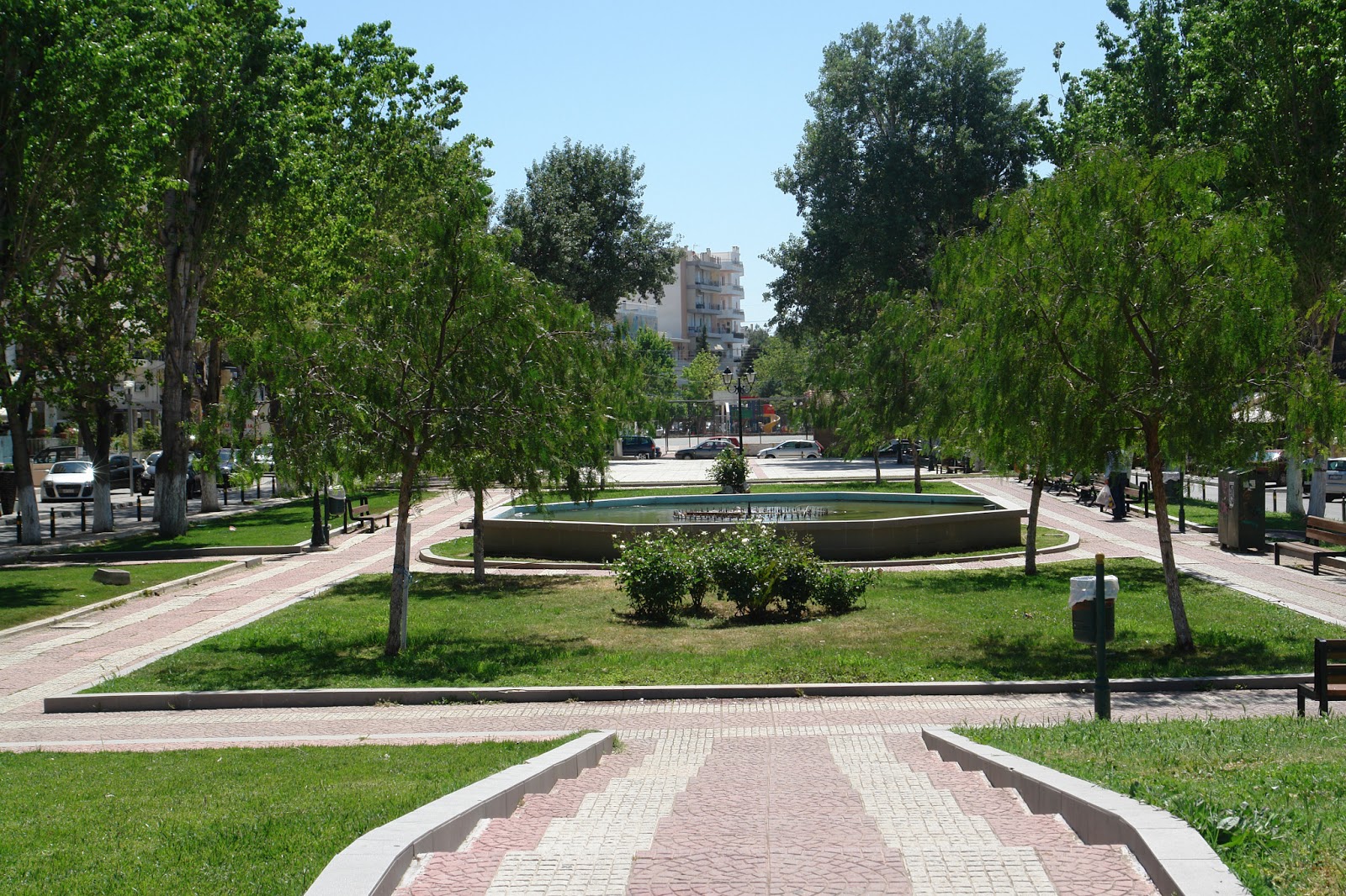 The Green Eye : Ζώντας στον ΓΕΡΑΚΑ, ΑΤΤΙΚΗΣ