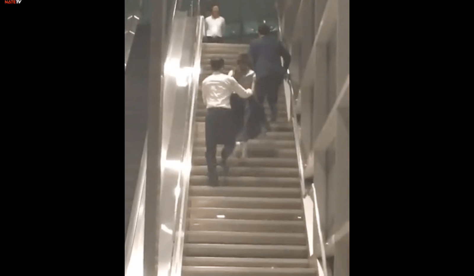 Handsome Korean Security Guard Goes Viral After Protecting Jessica K ...