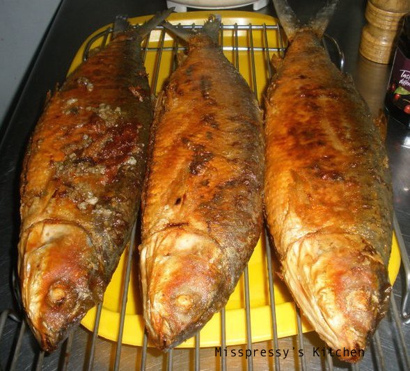 Misspressy's Kitchen: Bangus Relleno Or Stuffed Milkfish